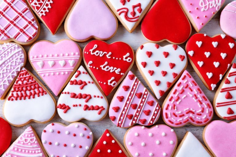 18 Valentines Day Sugar Cookies - Chef Olu